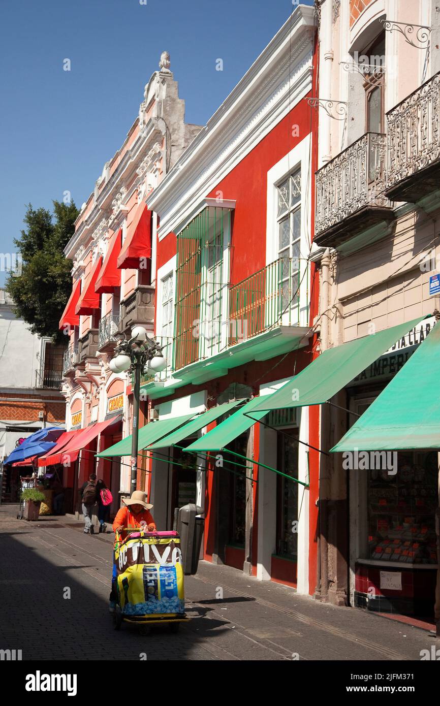 Mexico balconies hi-res stock photography and images - Alamy