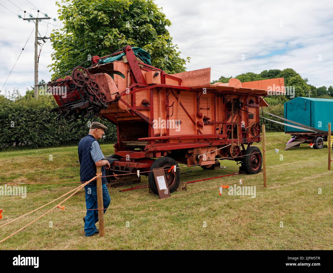 Vintage agricultural threshing machine hi-res stock photography and ...