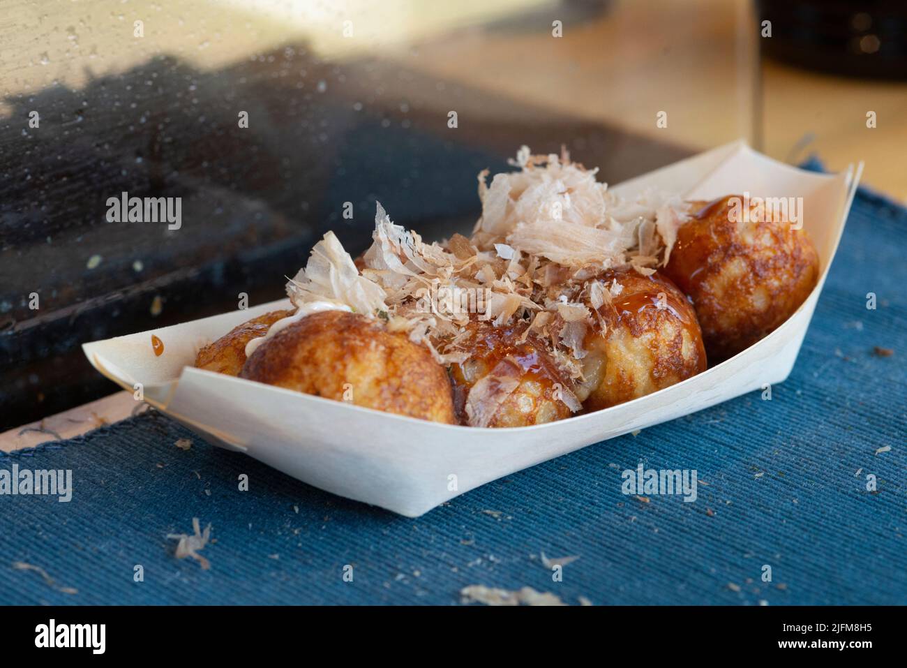 Japanese box balls hi-res stock photography and images - Alamy