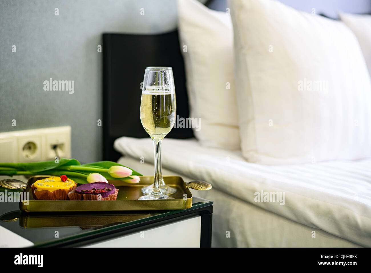 Lobby bar cocktail hi-res stock photography and images - Alamy