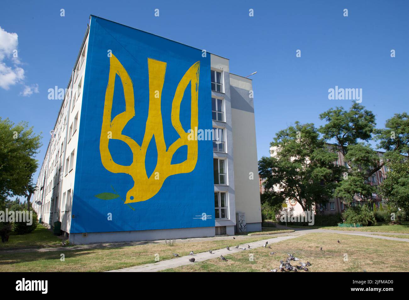 Mural of solidarity with Ukraine, in Gdansk Poland - Mural solidarności ...