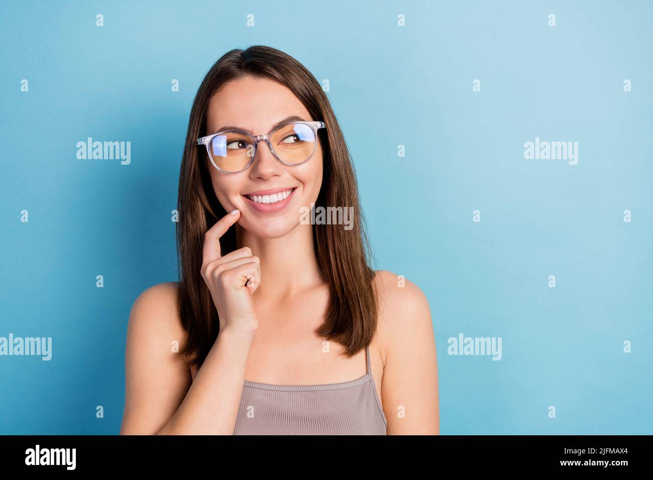 Photo portrait pretty woman curious wearing glasses looking empty space ...