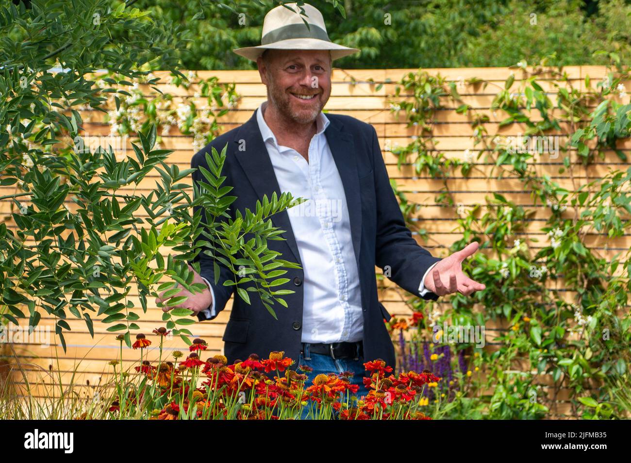 East Molesey, Surrey, UK. 4th July, 2022. BBC Gardener's World ...