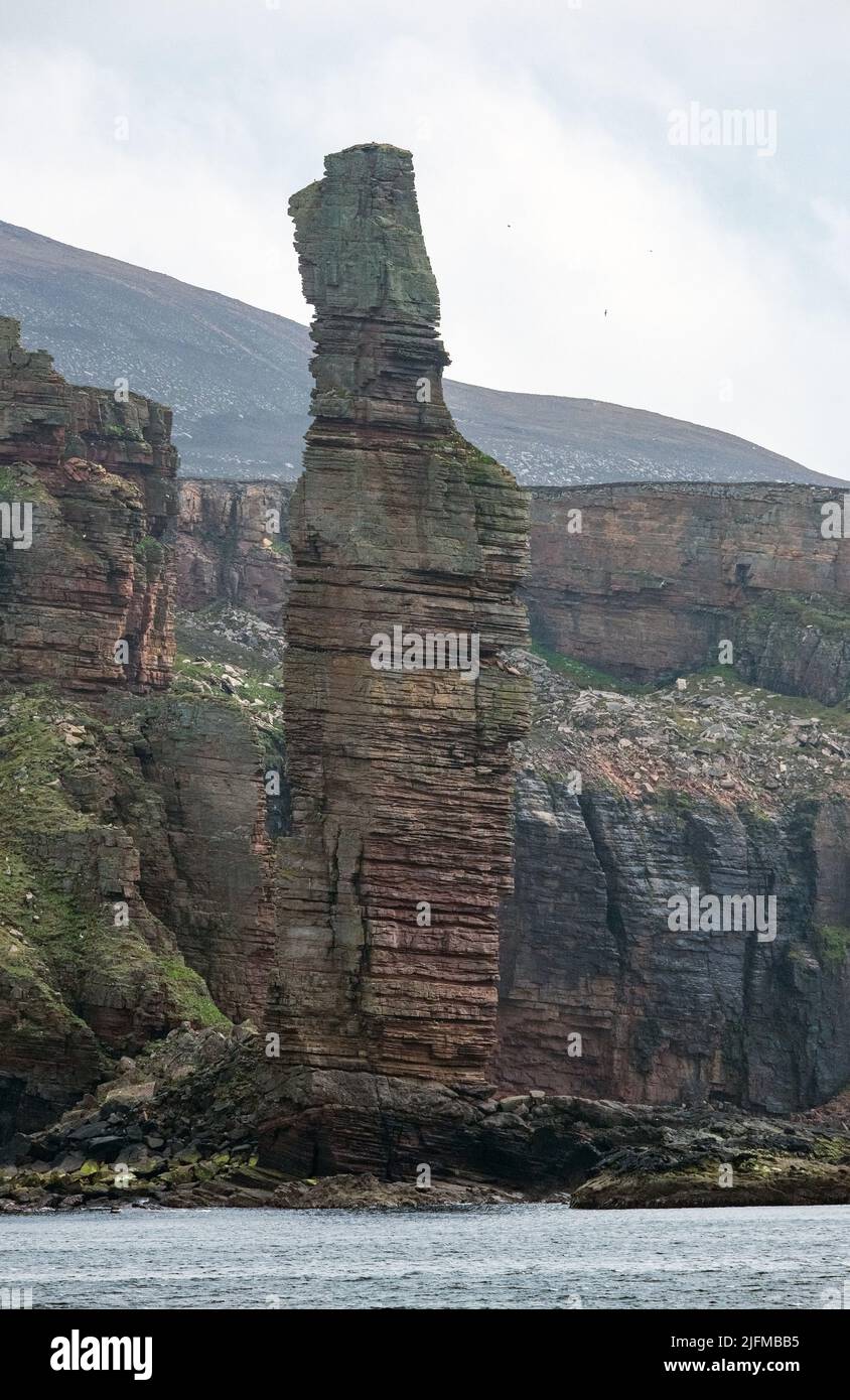 Sea stack orkney hi-res stock photography and images - Alamy