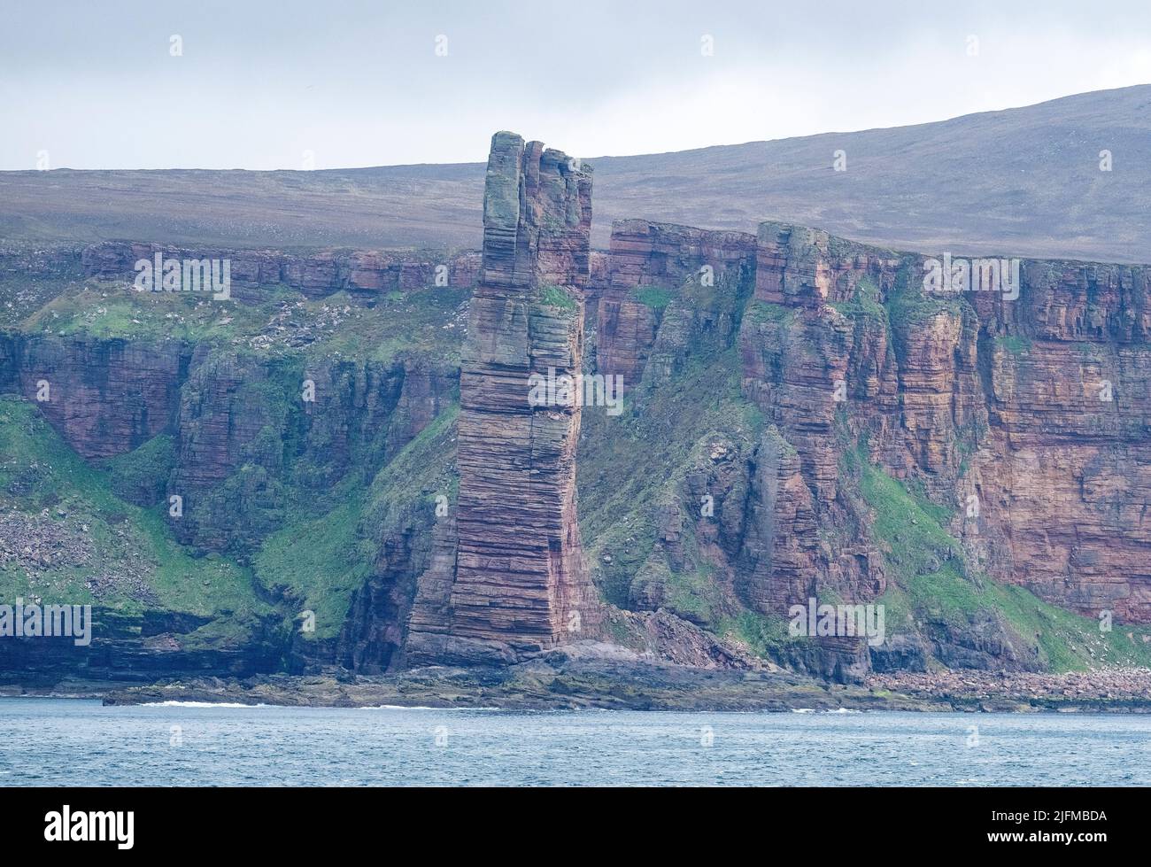 The Old Man of Hoy, red sandstone sea stack on the Island of Hoy ...