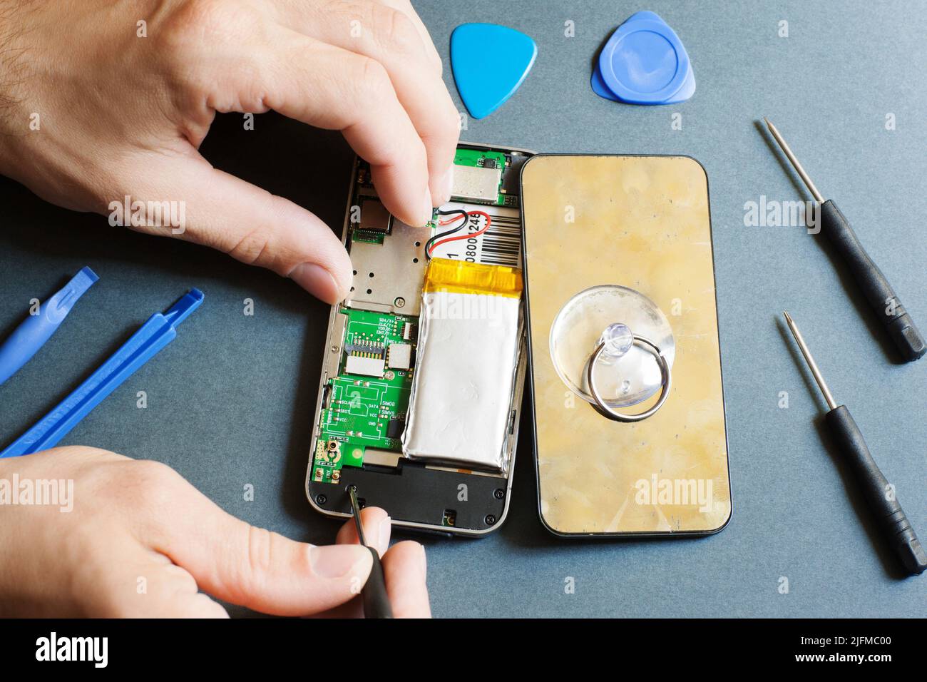 Repair analyzing hi-res stock photography and images - Alamy