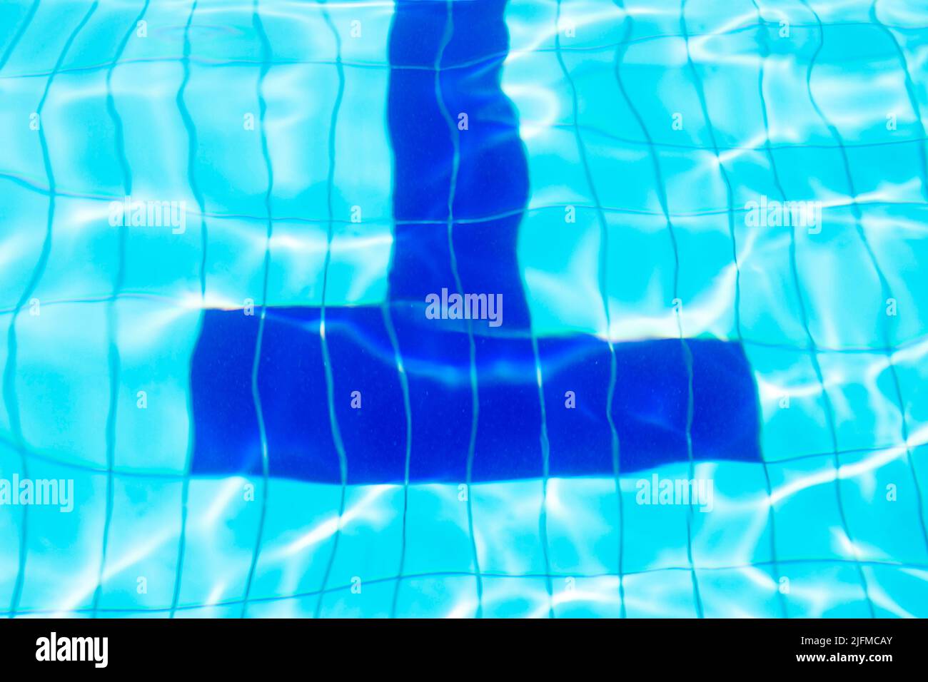 reflect on water swimming pool background Stock Photo - Alamy