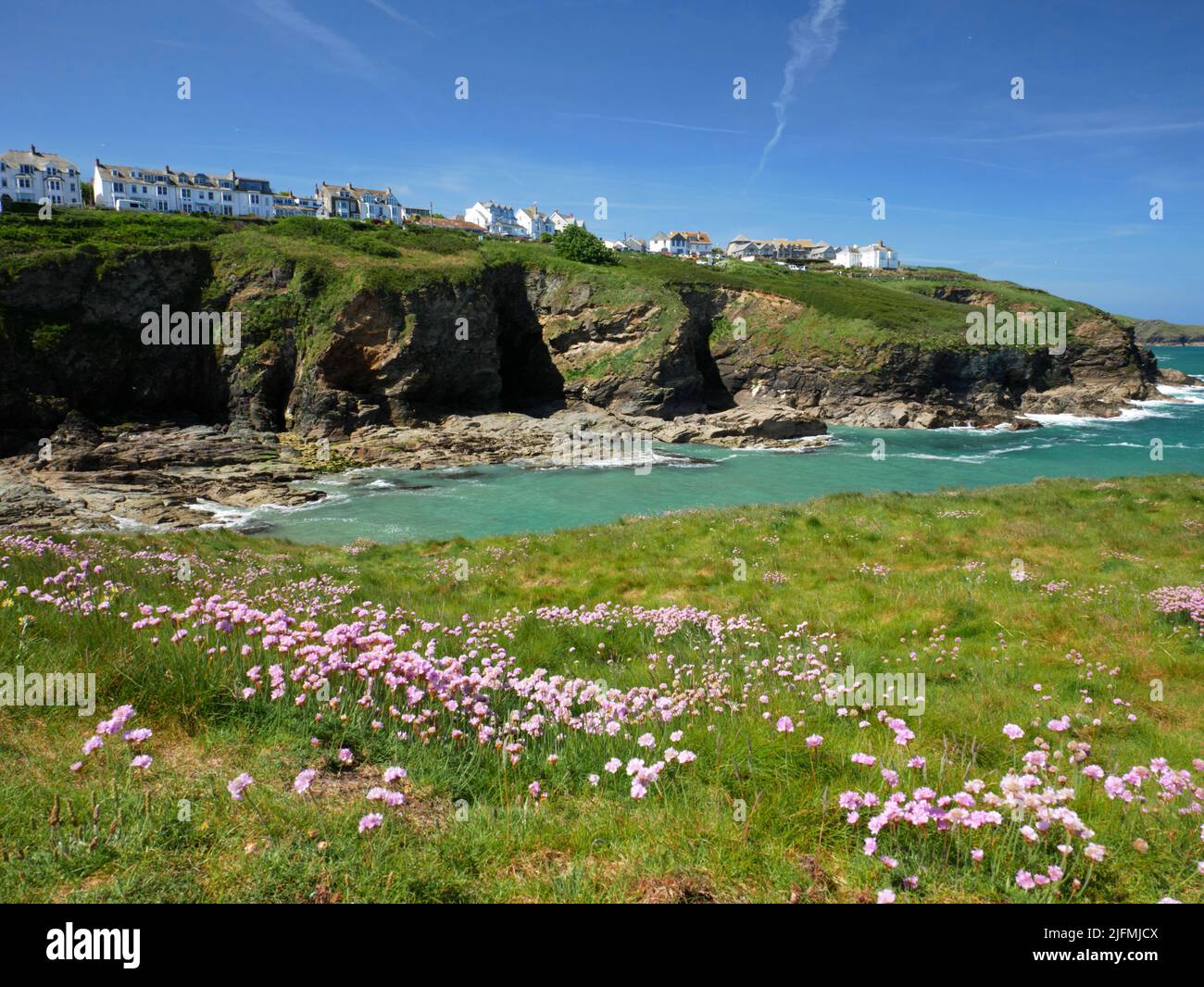 Port Isaac, Cornwall, seen from cliffs above Port Gaverne Stock Photo ...