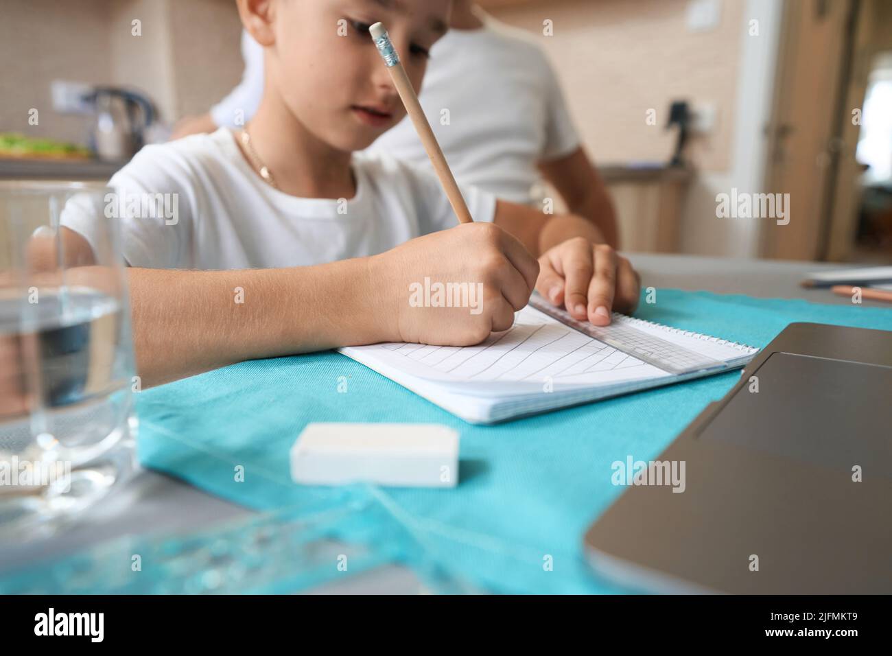 Child scribbling drawing hi-res stock photography and images - Alamy