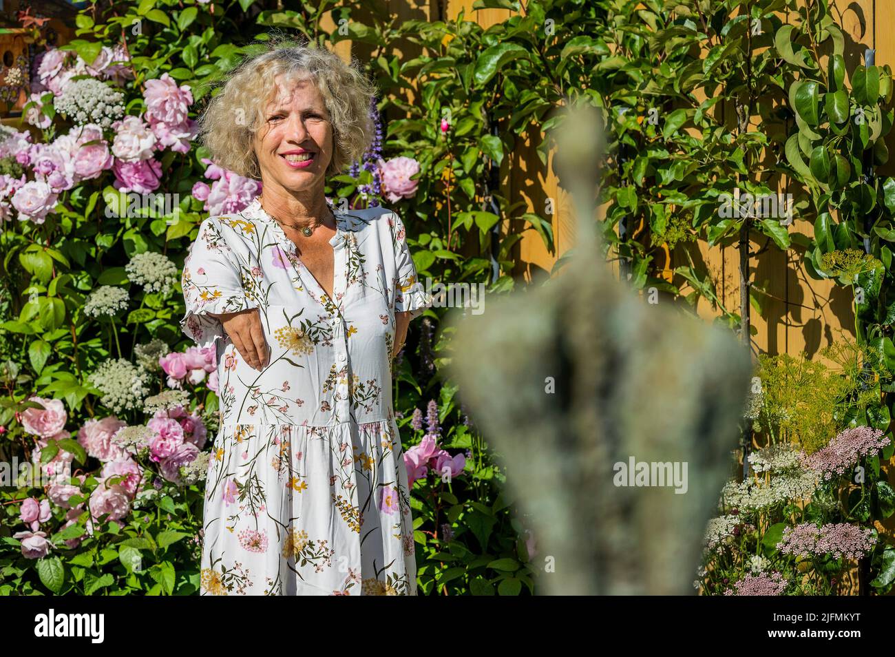 London, UK. 4th July, 2022. BBC Gardener's World presenter Sue Kent on ...