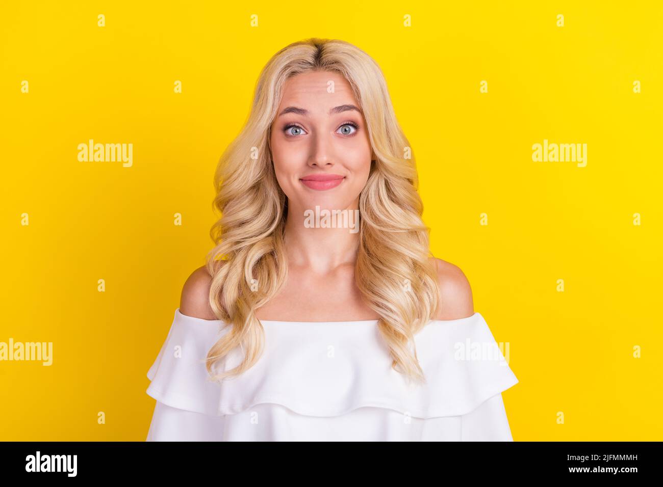 Portrait of attractive cheery glad wavy-haired gorgeous girl good mood ...
