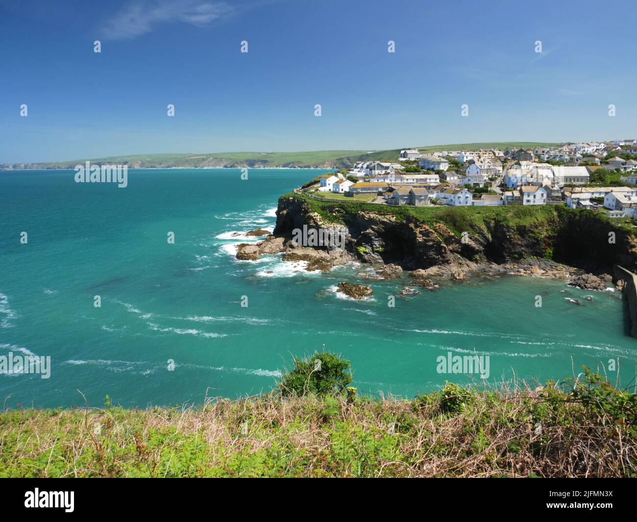 The Haven, entrance to Port Isaac harbour, Cornwall Stock Photo - Alamy