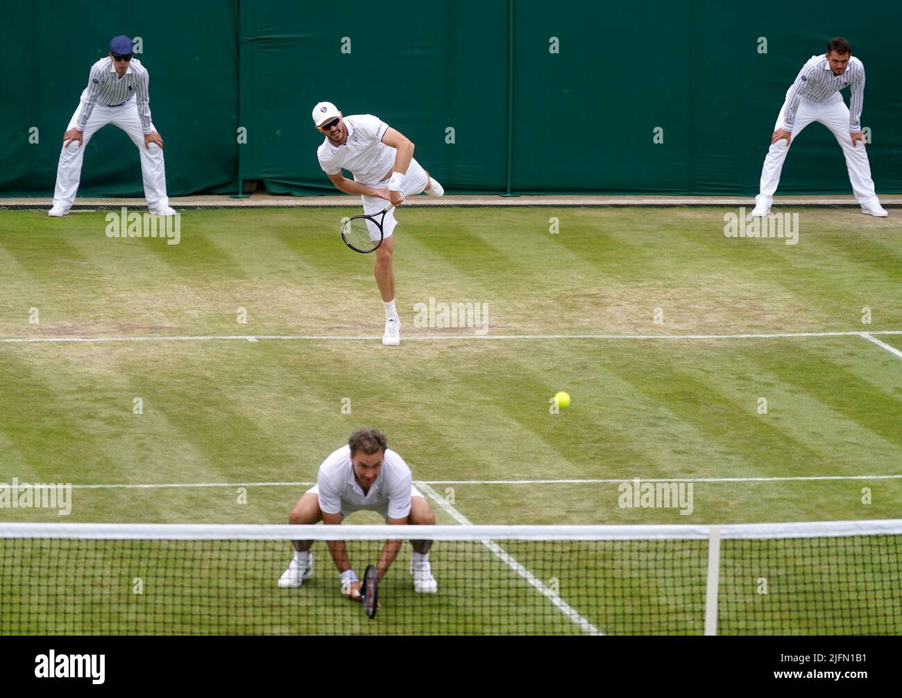 Jamie Murray (left) and Bruno Soares during their match against John ...