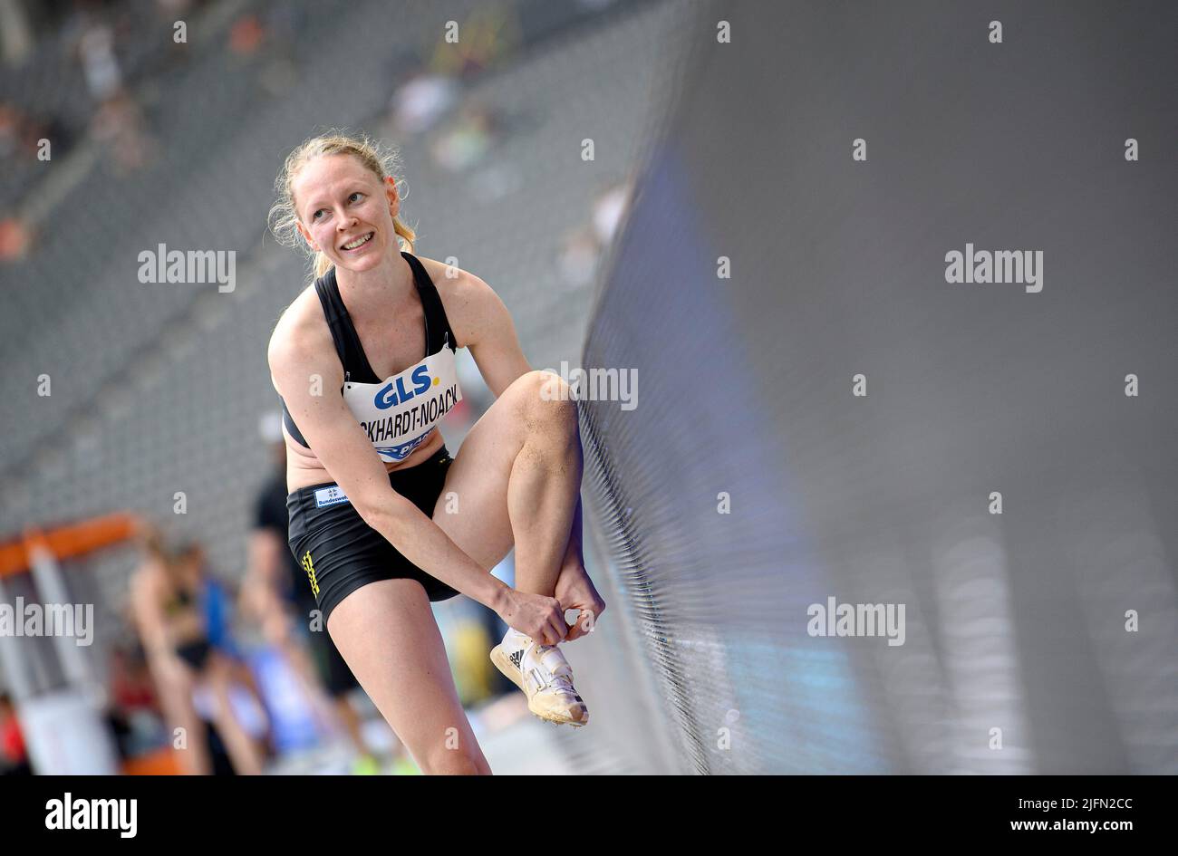 Neele eckhardt triple jump hi-res stock photography and images - Alamy