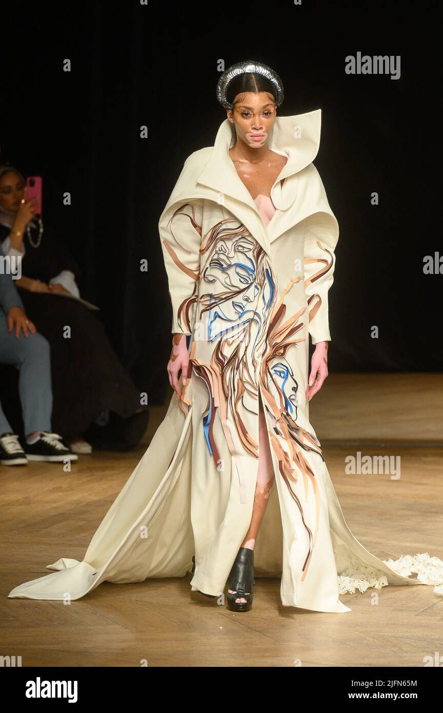 Paris, France. 04/07/2022, Winnie Harlow walks the runway during the Iris Van Herpen Haute ...