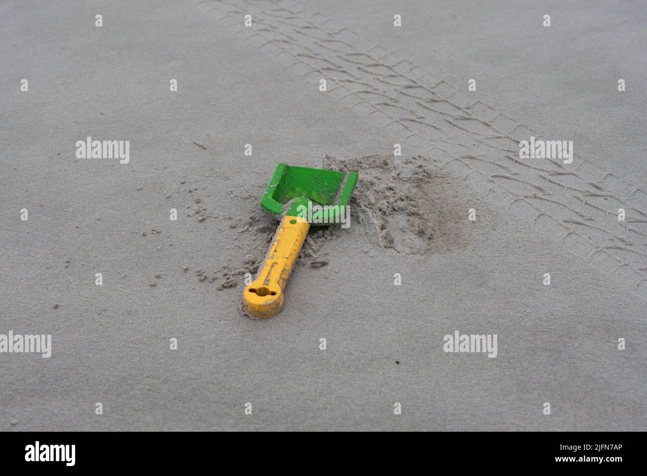 Forgotten spade hi-res stock photography and images - Alamy
