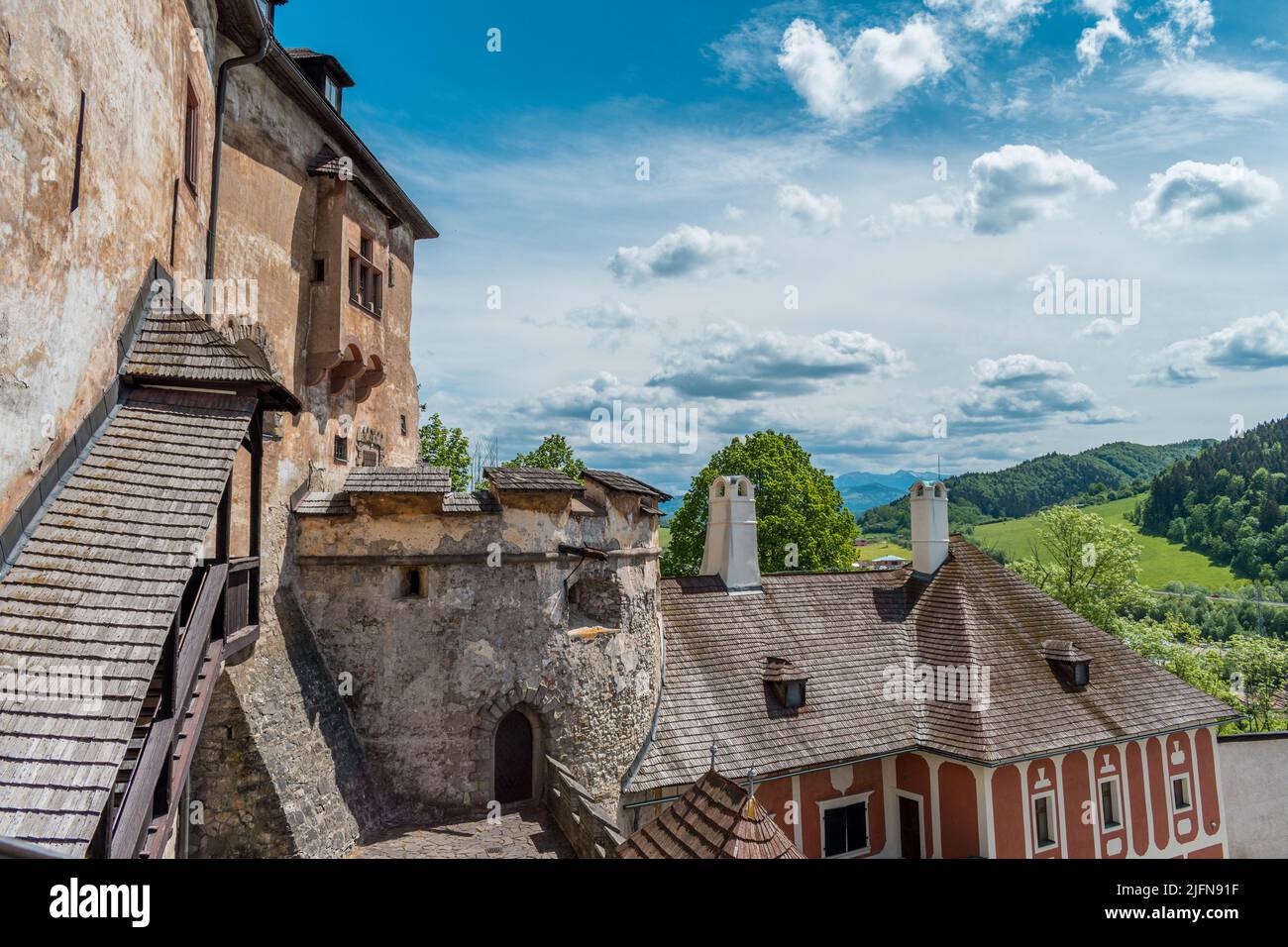 Orava castle oravsky hrad hi-res stock photography and images - Alamy