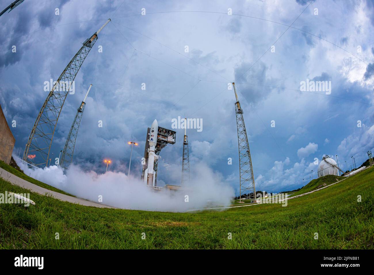 USA. 30th June, 2022. A United Launch Alliance (ULA) Atlas V 541 rocket ...