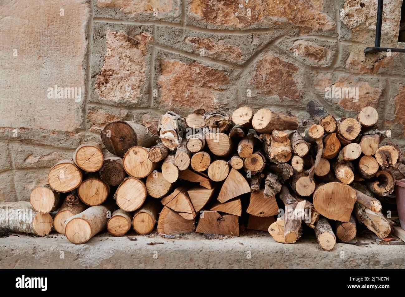 Pile of chopped firewood Stock Photo - Alamy