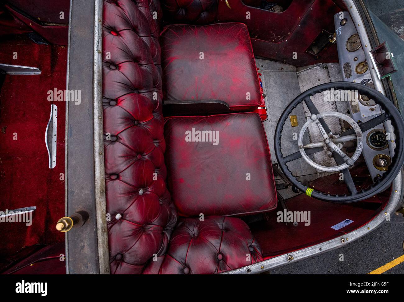 Vintage open top vehicle hi-res stock photography and images - Alamy