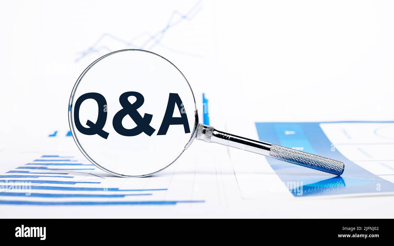 Quality magnifier hi-res stock photography and images - Alamy