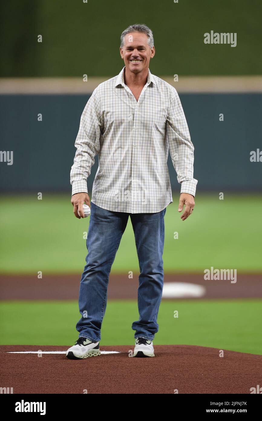 Houston Astros Hall of Famer Craig Biggio throws out the ceremonial ...