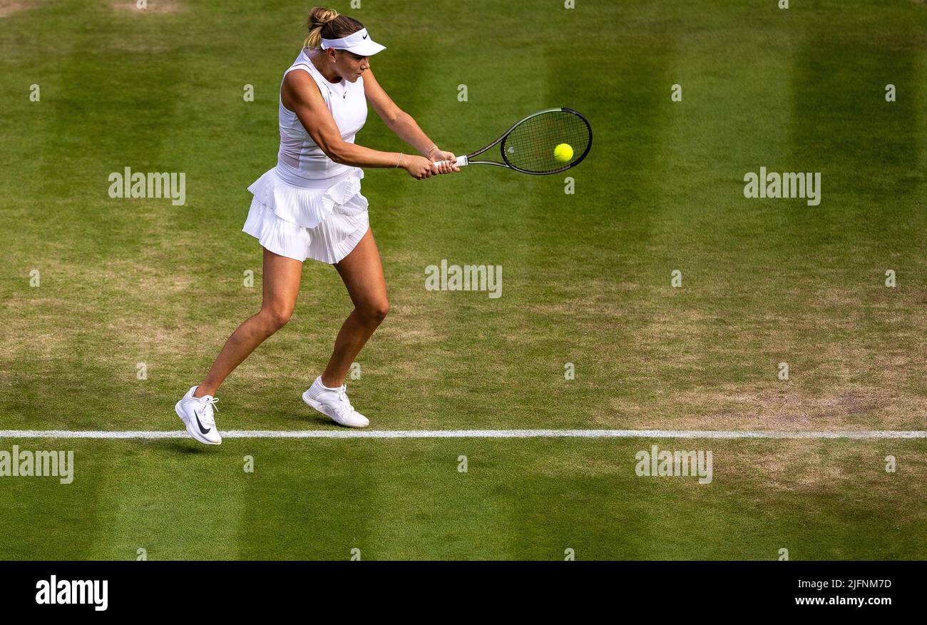 Amanda Anisimova in action on day eight of the 2022 Wimbledon ...