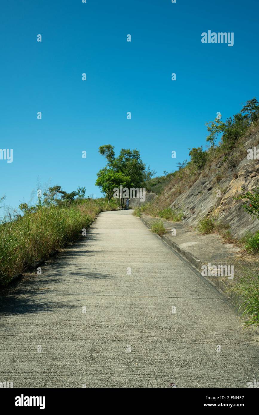 Narrow hiking trail path hi-res stock photography and images - Alamy