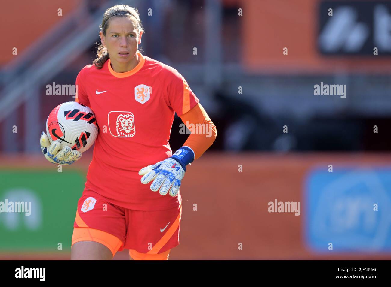 ENSCHEDE - Holland Women goalkeeper Barbara Lorsheyd during the women's ...