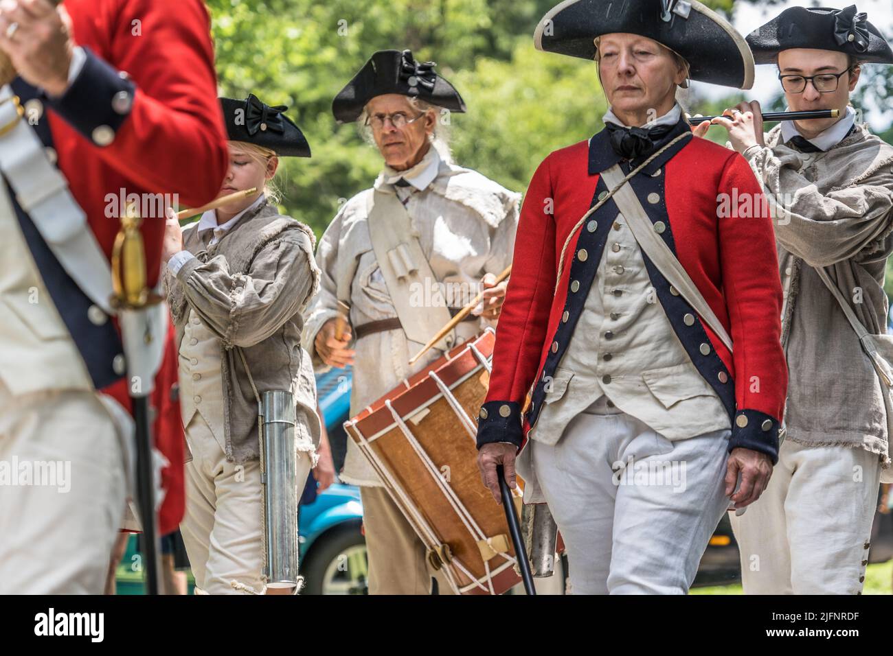 Revolutionary war musician reenactors hi-res stock photography and ...