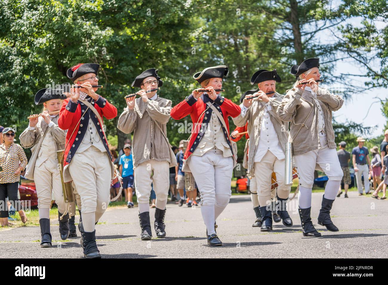 Revolutionary war musician reenactors hi-res stock photography and ...