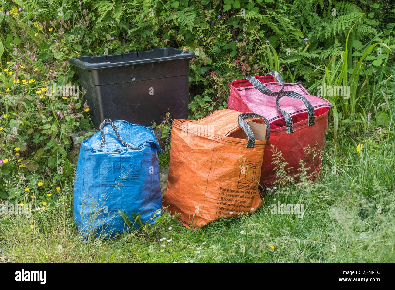 Talking rubbish metaphor hi-res stock photography and images - Alamy