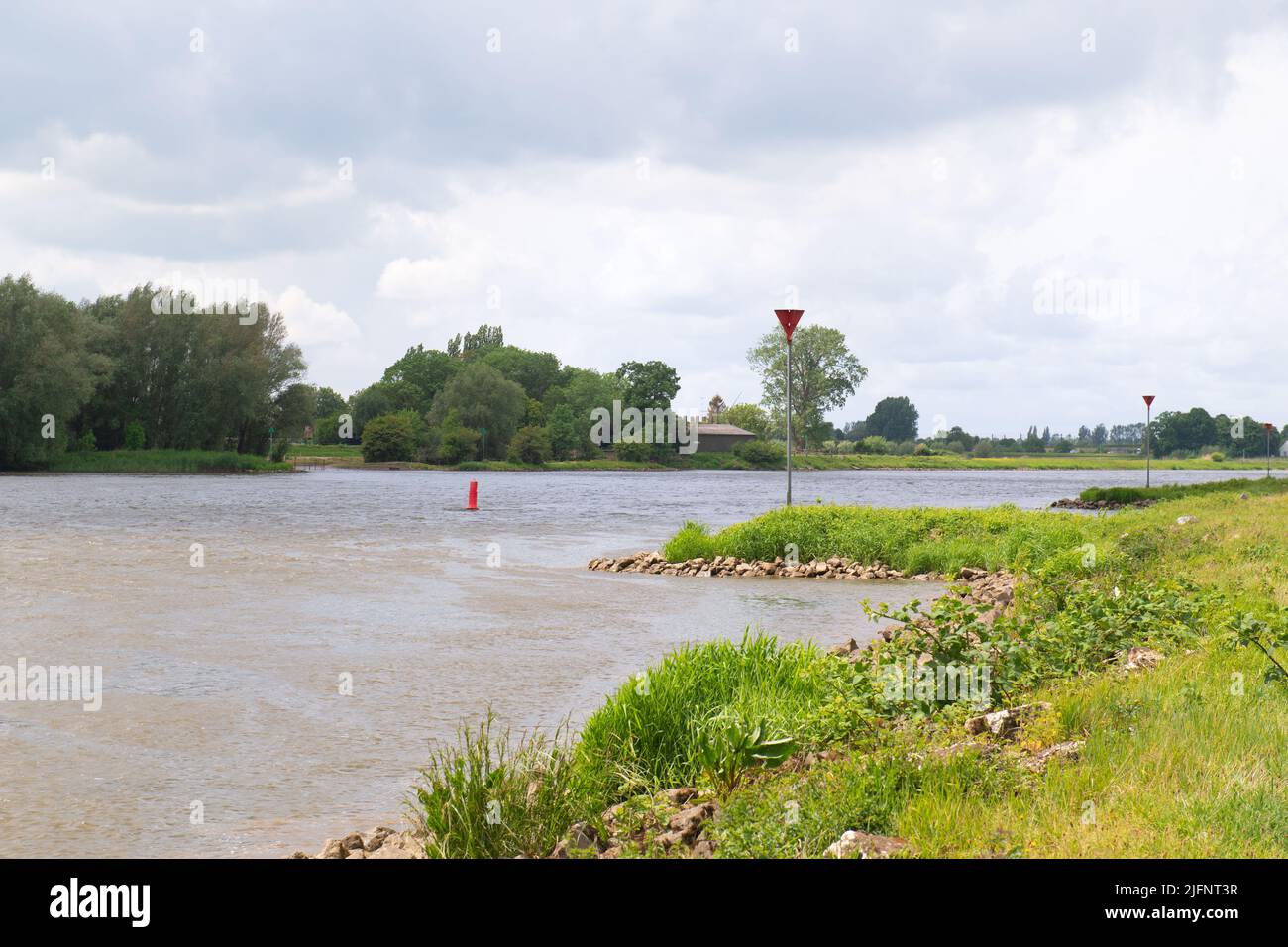 Landscape Dutch river the IJssel Stock Photo - Alamy