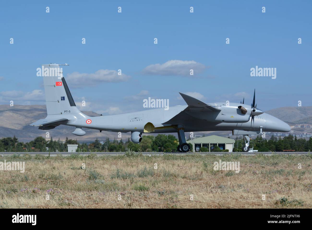 Bayraktar tb2 ukraine 2022 hi-res stock photography and images - Alamy