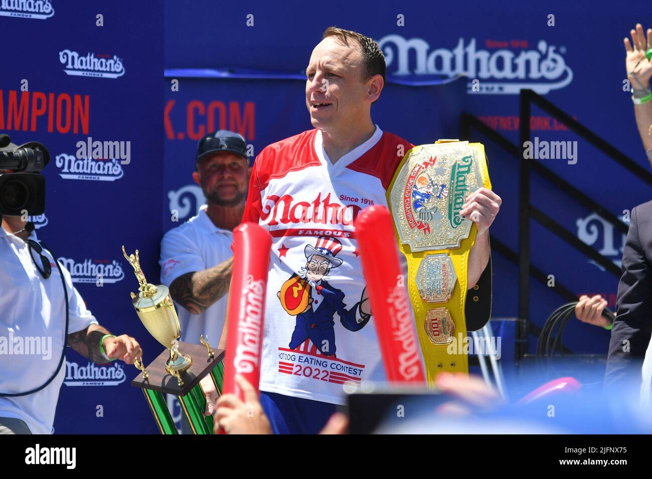 Professional competitive eater Joey Chestnut wins his 15th title eating ...