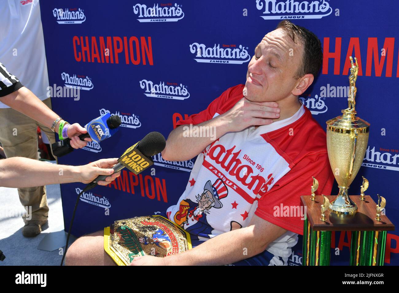 Professional competitive eater Joey Chestnut wins his 15th title eating ...
