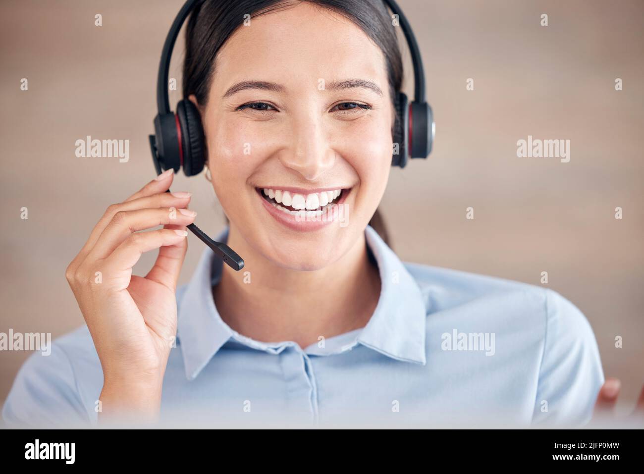 Hispanic wearing microphone hi-res stock photography and images - Alamy
