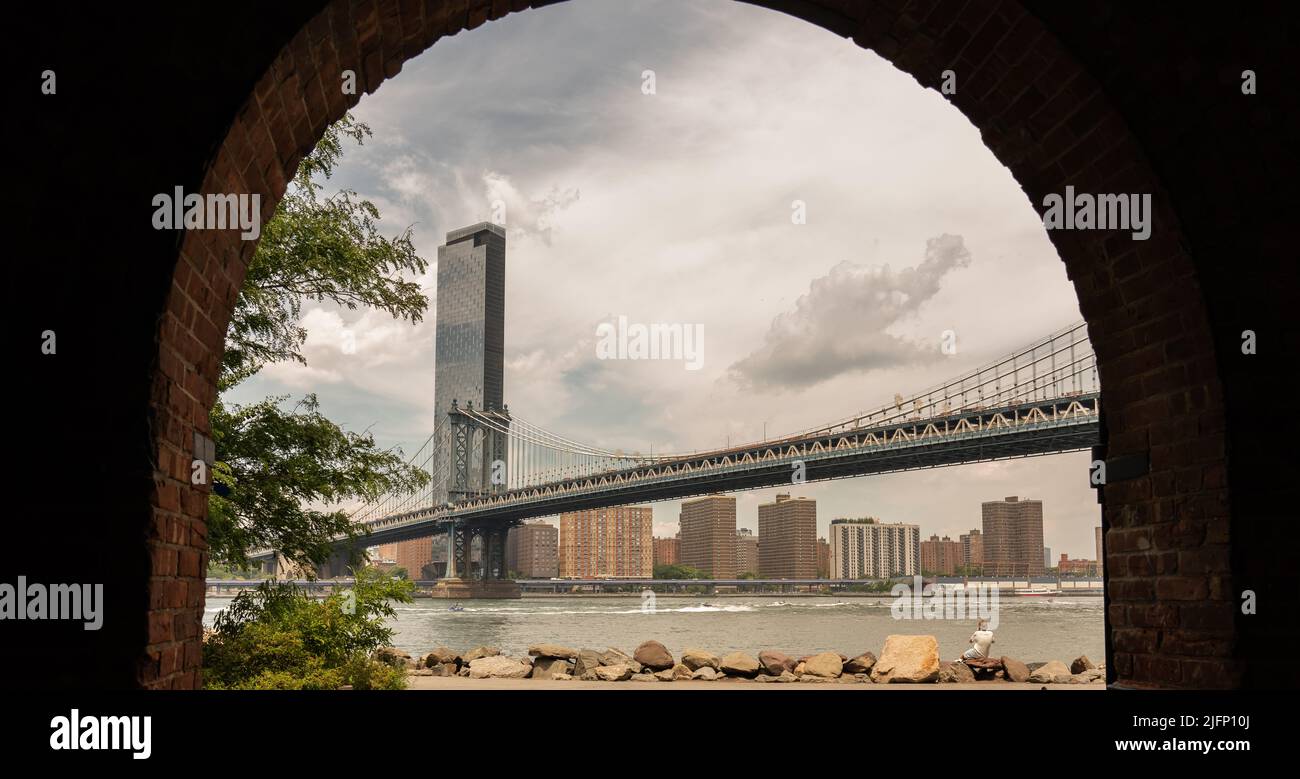 DUMBO, Brooklyn, New York: Landscape with the view on Brooklyn Bridge ...