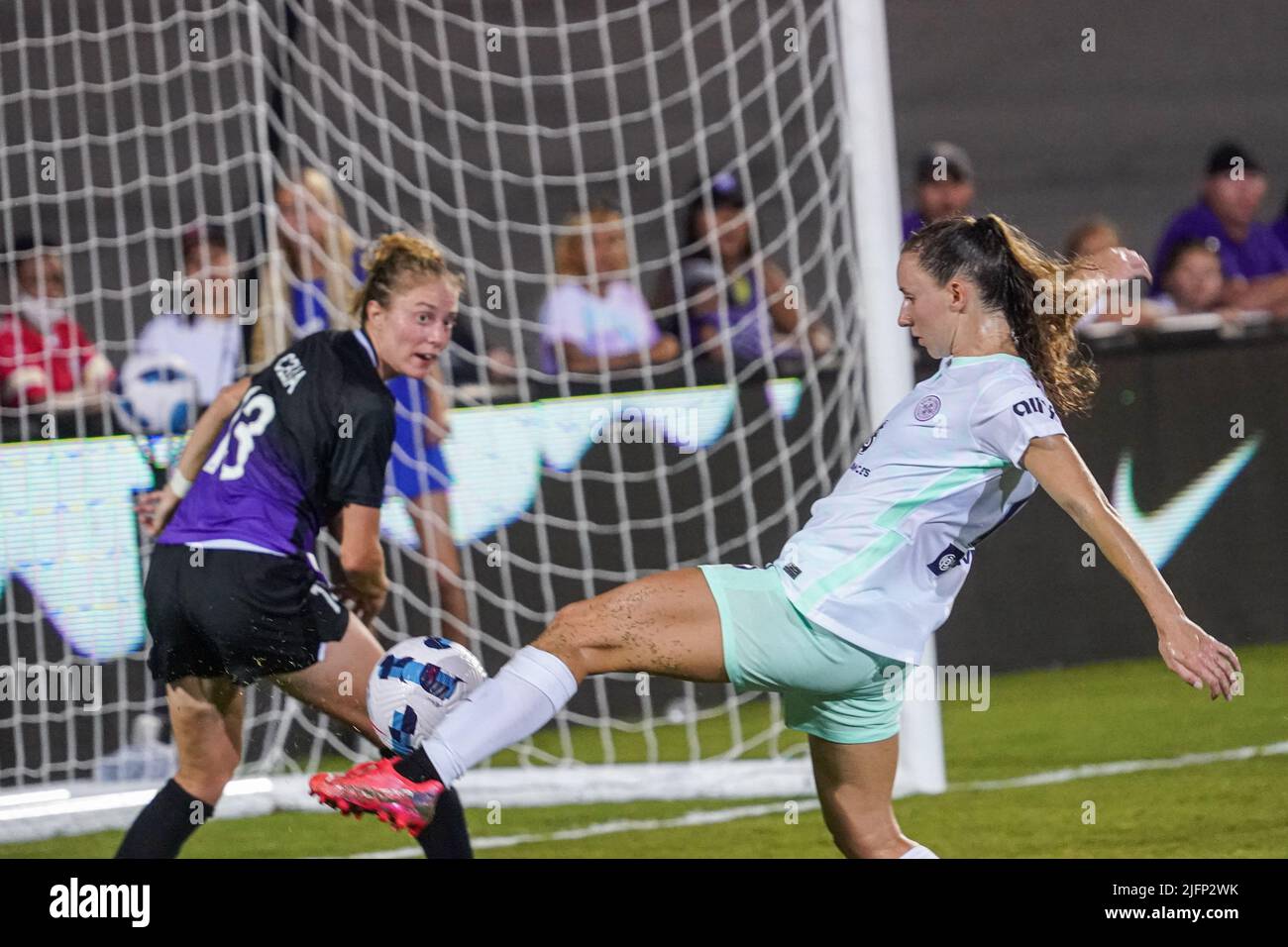 Emina hi-res stock photography and images - Alamy