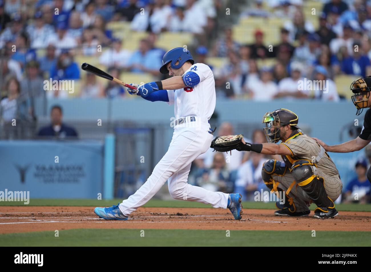 Los Angeles Dodgers shortstop Trea Turner (6) bats as San Diego Padres ...