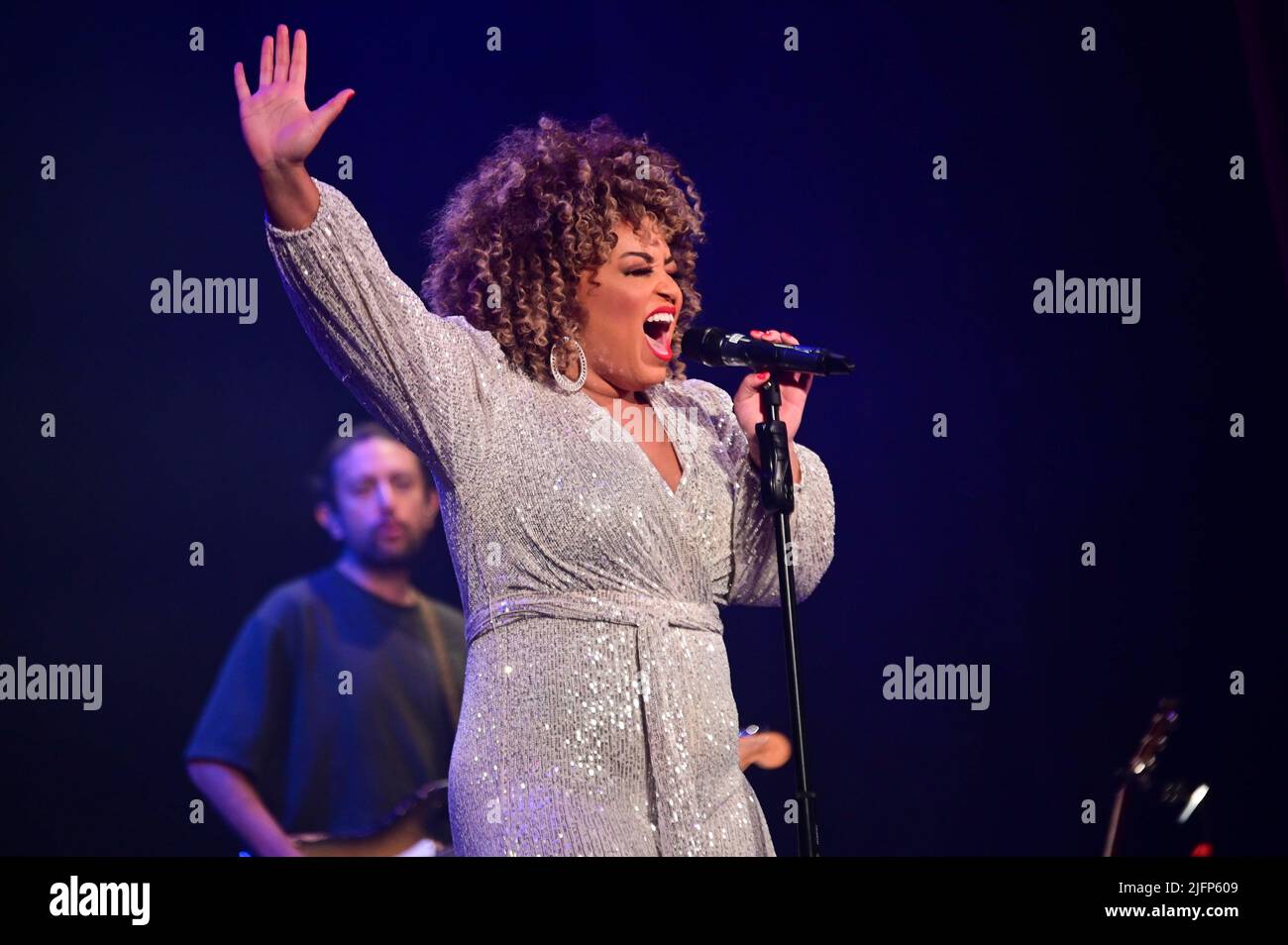 Marisha wallaceilkley kings hallmusicaltourwest endbroadwa hi-res stock ...