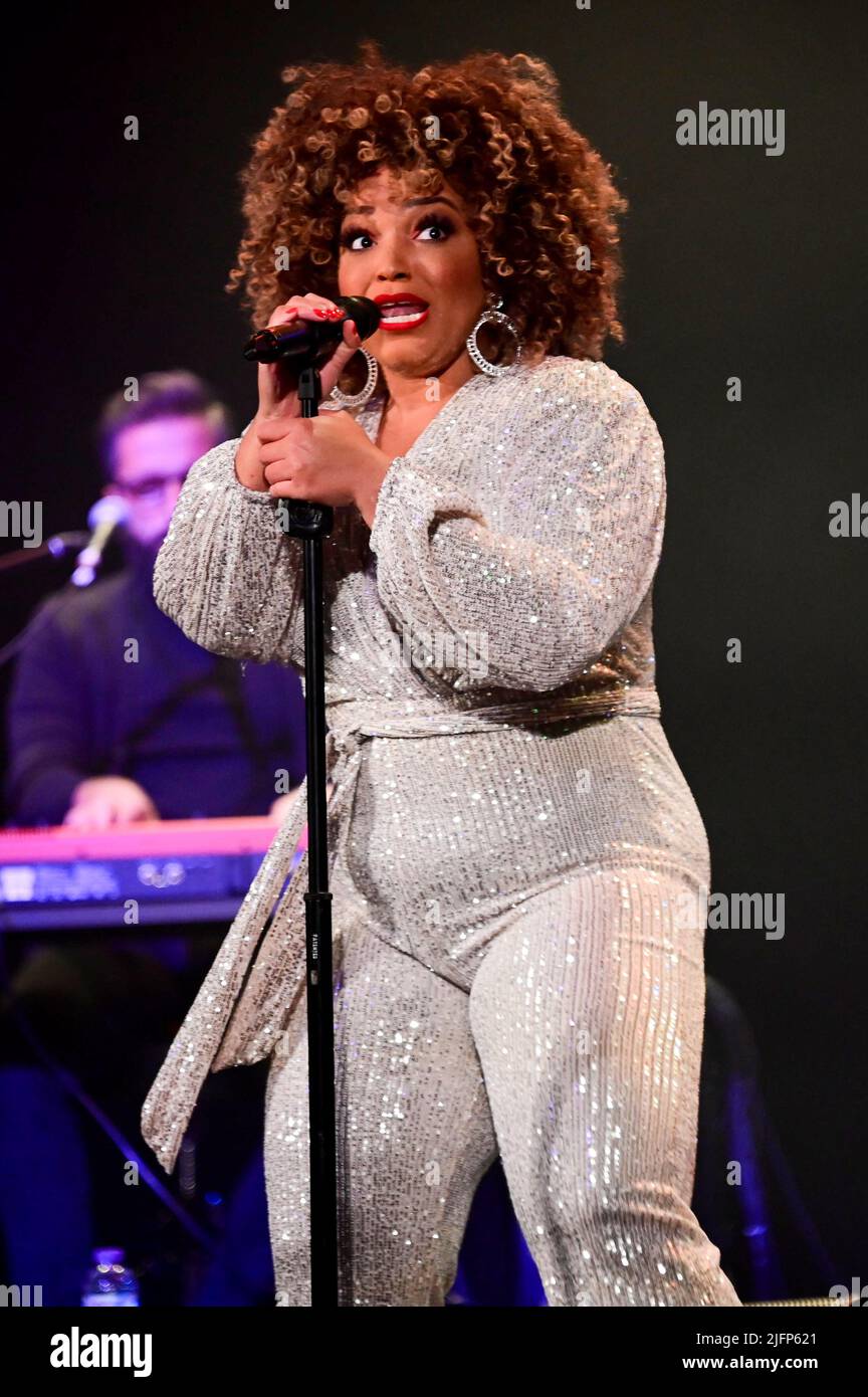 Broadway and West End Star Marisha Wallace performing on the opening ...
