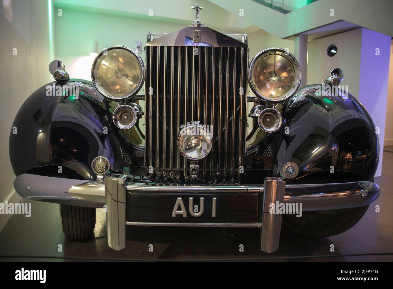 ROLLS ROYCE PHANTOM III - Goldfinger Stock Photo - Alamy