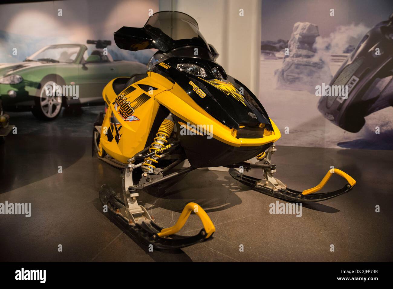 Mx z rev hi-res stock photography and images - Alamy