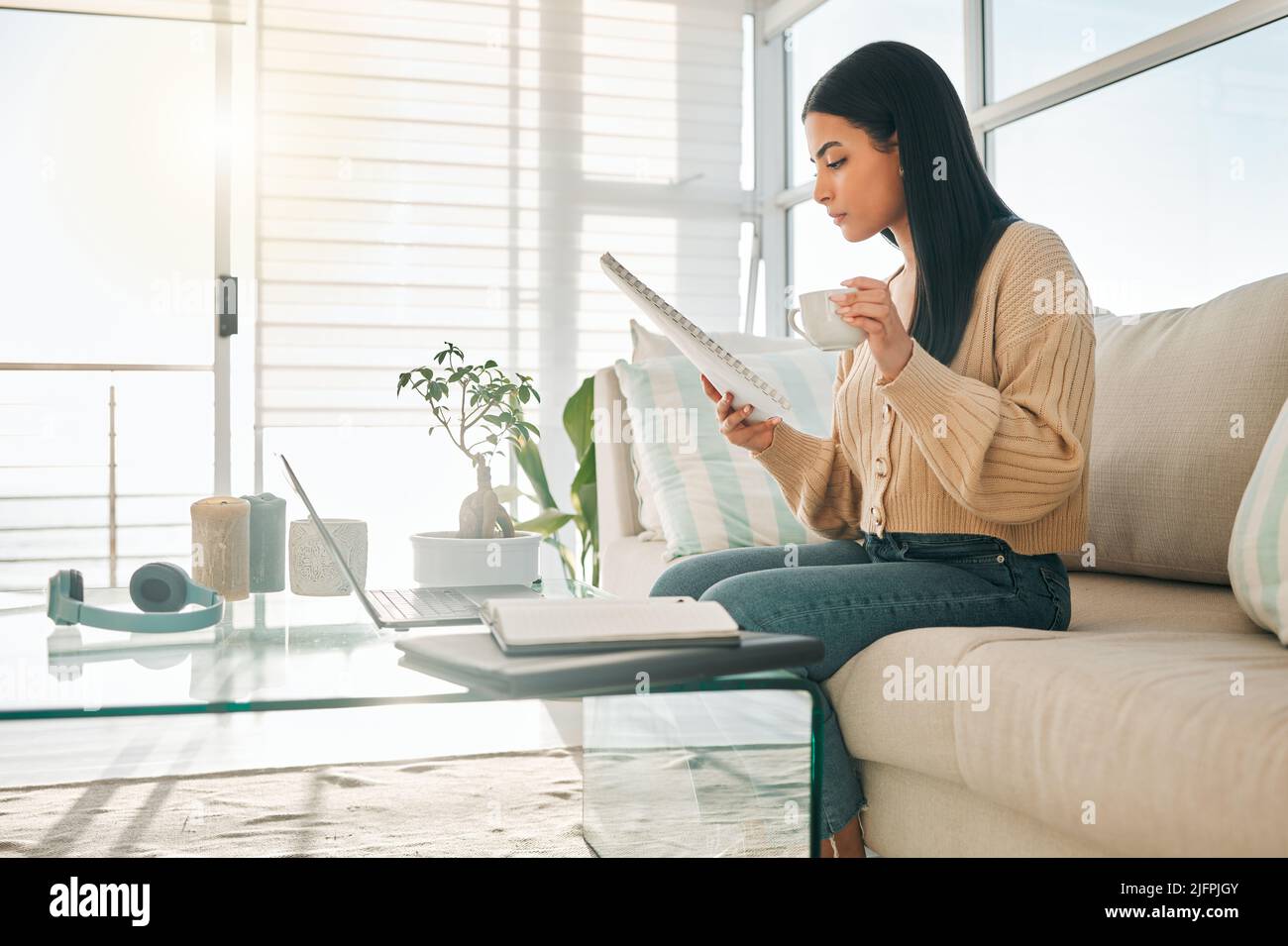 Keeping abreast of the news hi-res stock photography and images - Alamy