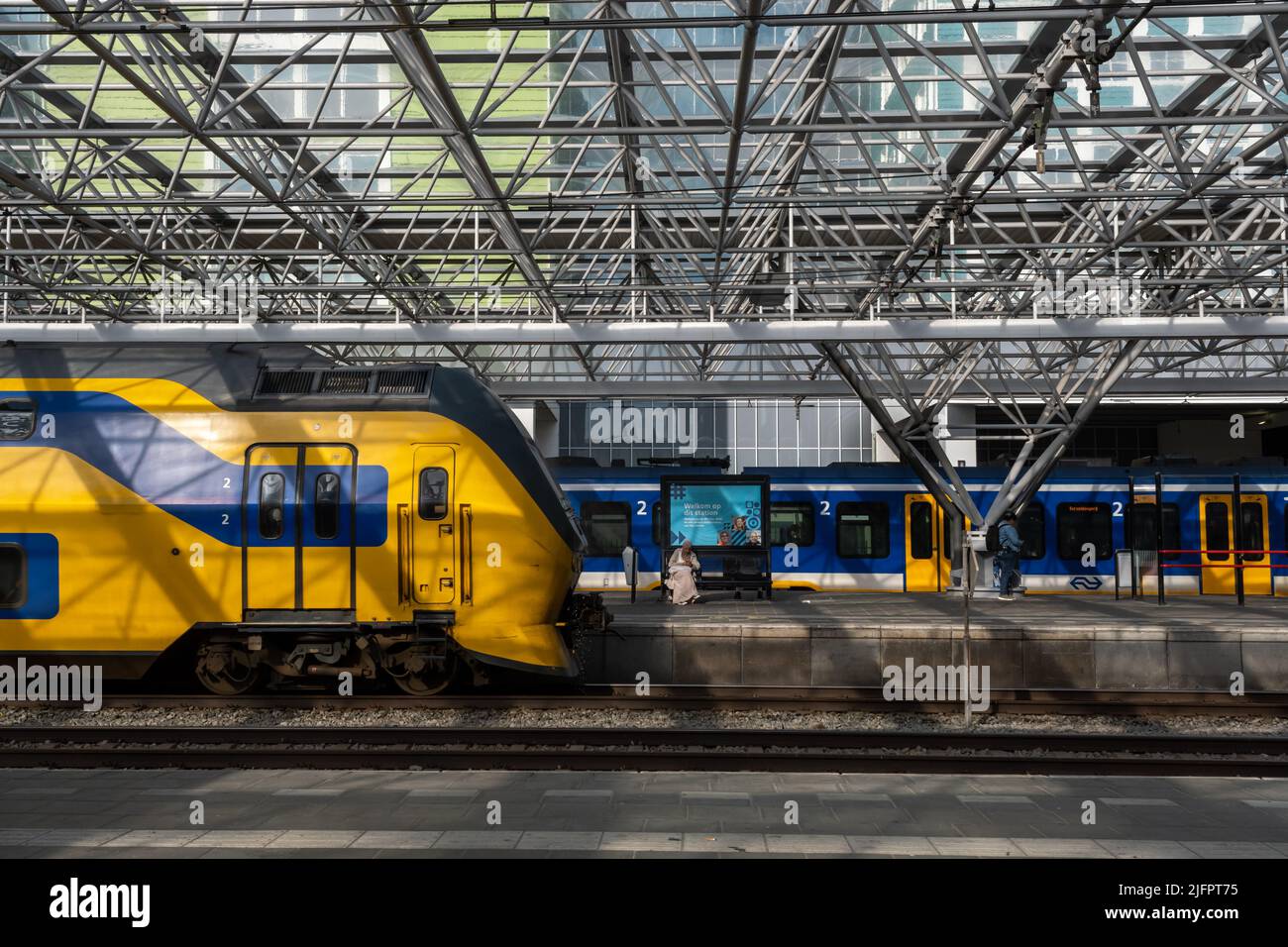 Zaandam, The Netherlands - 21 June 2022: Nederlandse Spoorwegen Train ...