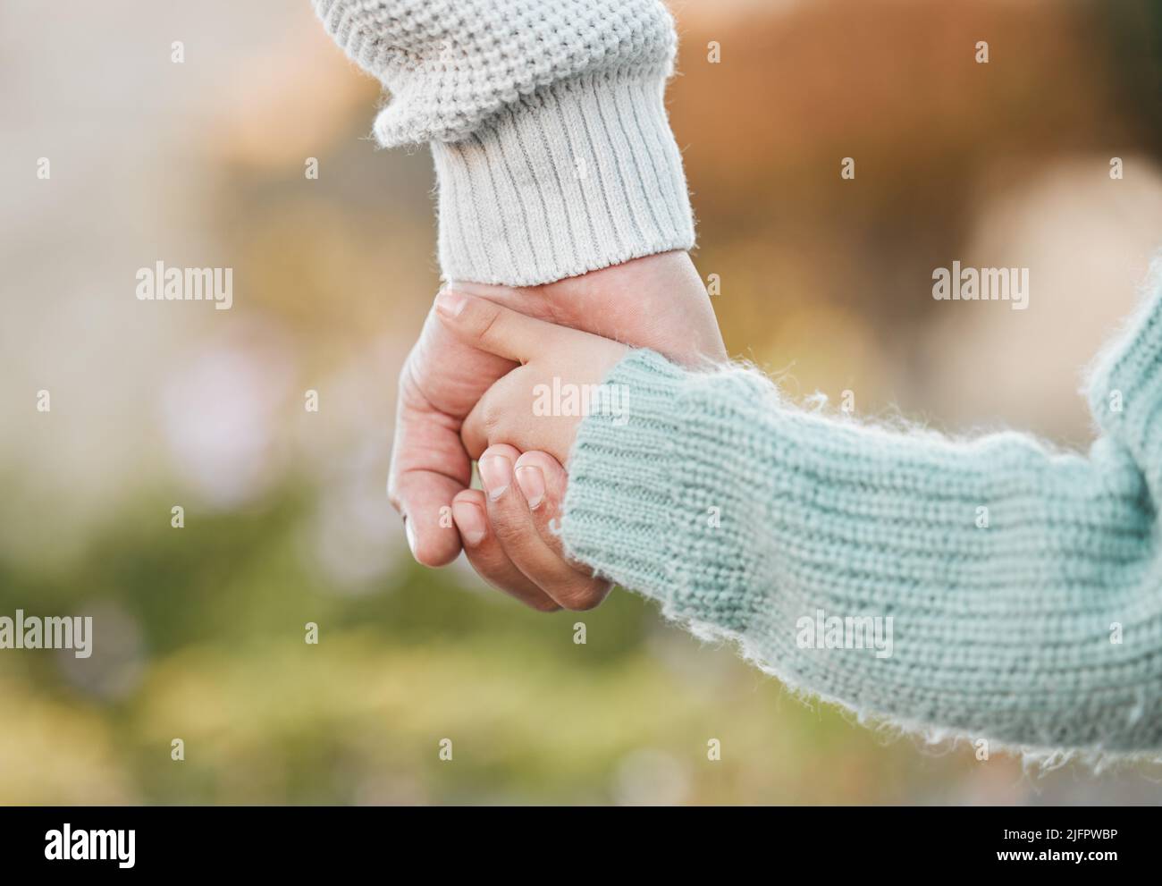 Father holding daughters hand hi-res stock photography and images - Alamy
