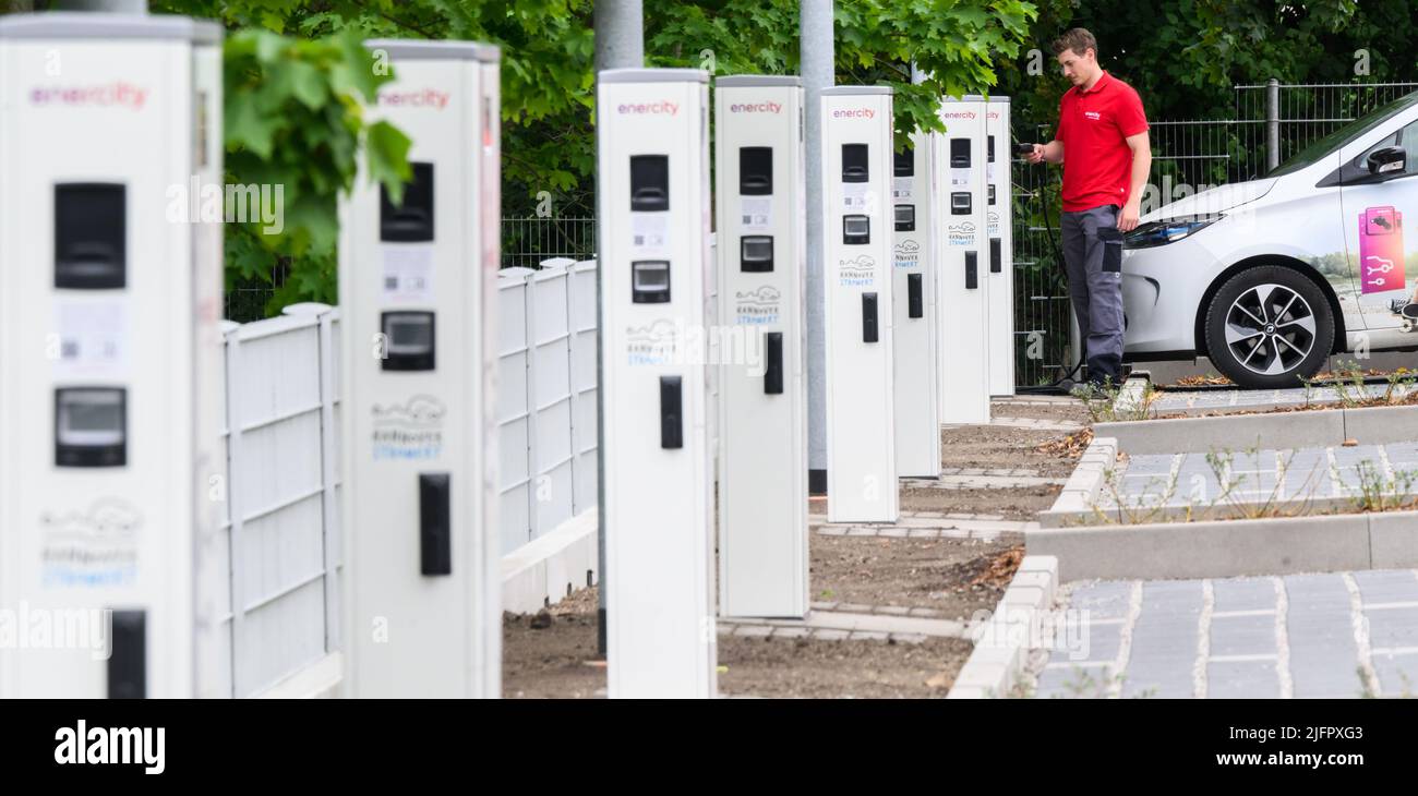 Ac power columns hi-res stock photography and images - Alamy