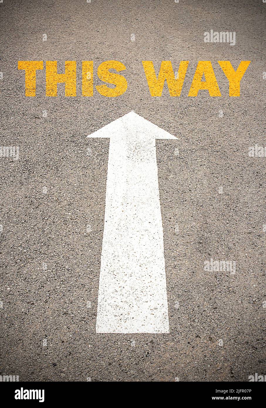 Queue this way sign hi-res stock photography and images - Alamy