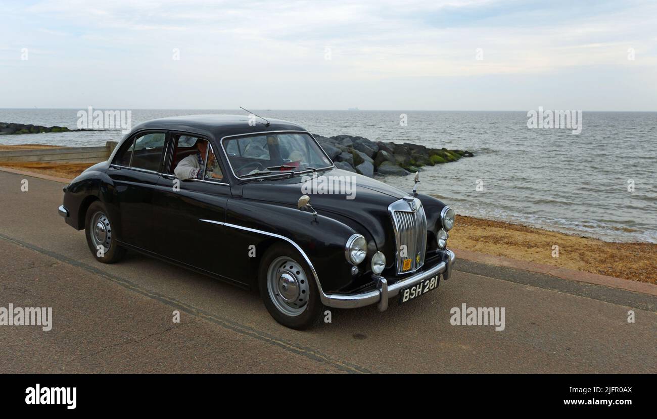 Mg magnette hi-res stock photography and images - Alamy